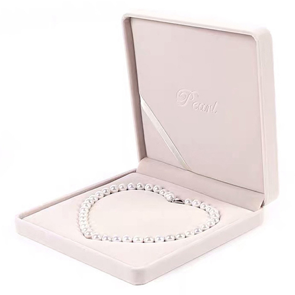 Jewelryroom.com - NECKLACE GIFT BOX JEWELRY BOX - Item #: 656591