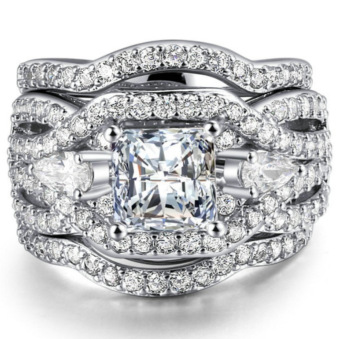 Jewelryroom.com - 18K GOLD PLATED GERMAN SILVER RING - Item #: 574294